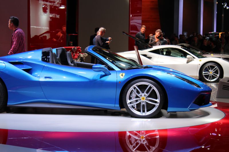 Ferrari 488 Spider 3.9 V8 (670 Hp) DCT